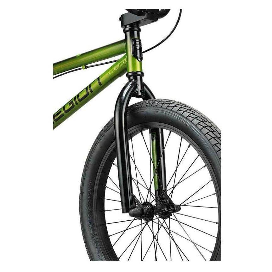 BMX Freestyle Mongoose Legion L20 : rotor 360 et 4 pegs